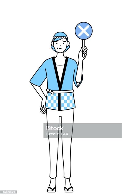 여름 축제를 위해 해피 코트를 입은 노인 여성이 오답을 나타내는 X가 적힌 플래카드를 들고 있다 Awa Dance Festival에 대한 스톡 벡터 아트 및 기타 이미지