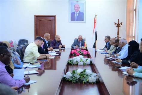 الساحل الغربي وكيل أول محافظة تعز يناقش الأوضاع الإنسانية مع المانحين