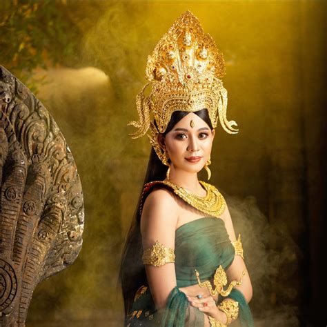 ប្រហែលជាខ្លាចស្រមោលខ្លួនឯង មេភូមិភាគ២ថៃ សុំអាវយ័ន្តមកពាក់ Khmer Post Facebook