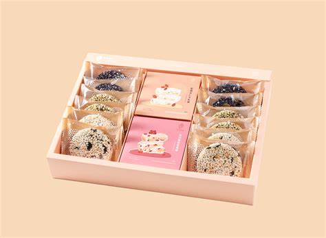 Puffed Rice Cake｜禮盒設計視覺設計 On Behance Graphic Design Freelancing