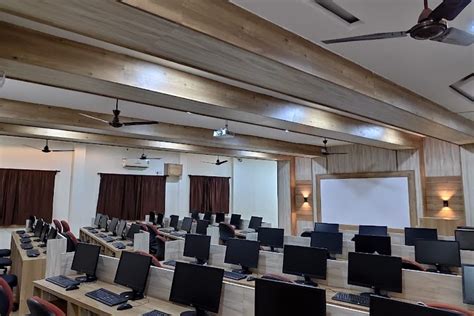 Choose Ggct Jabalpur For Engineering Review By Shivani Raghuvanshii