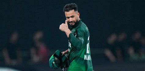 محمد نواز 2025 میں قومی ٹی ٹوئنٹی ٹیم کے بہترین پرفارمر بن گئے