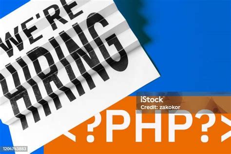 Bahasa Pemrograman Php Keyboard Kertas Atau Konsep Tangga Dengan Tag Php Di Latar Belakang Biru