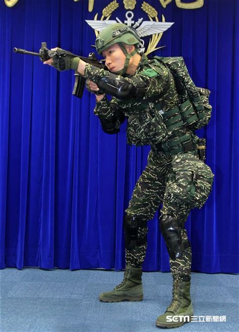 陸戰隊虎斑數位迷彩首亮相 國防部2018全面換裝 政治 三立新聞網 SETN