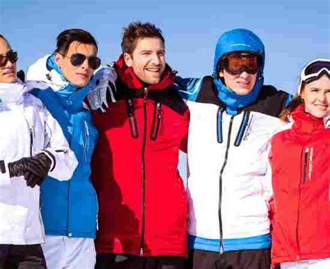 Лижні костюми для жінок вибір на будь який смак