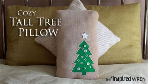 Tall Tree Christmas Pillow FREE Pattern And Tutorial Sewing Free