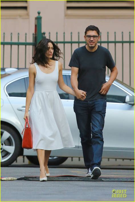Emmy Rossum And Boyfriend Sam Esmail Hold Hands On Shameless Set Photo 3173436 Emmy Rossum