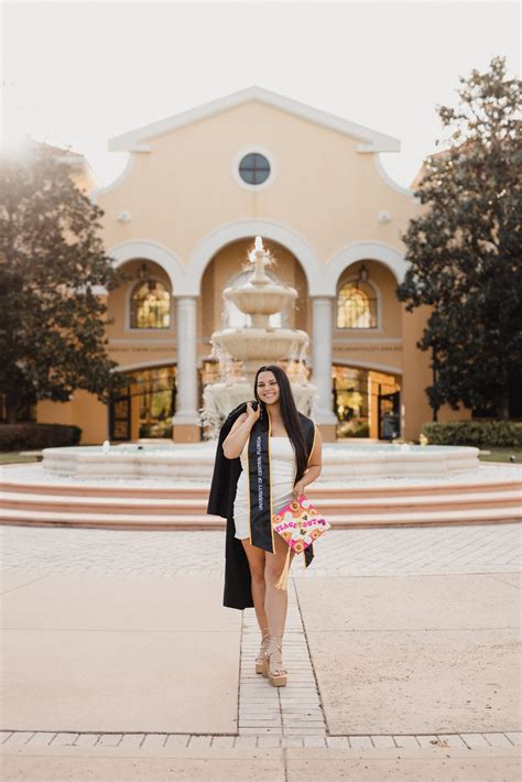 Spring 23 Ucf Graduation Kaitlyn F Shaya Oliver Photography