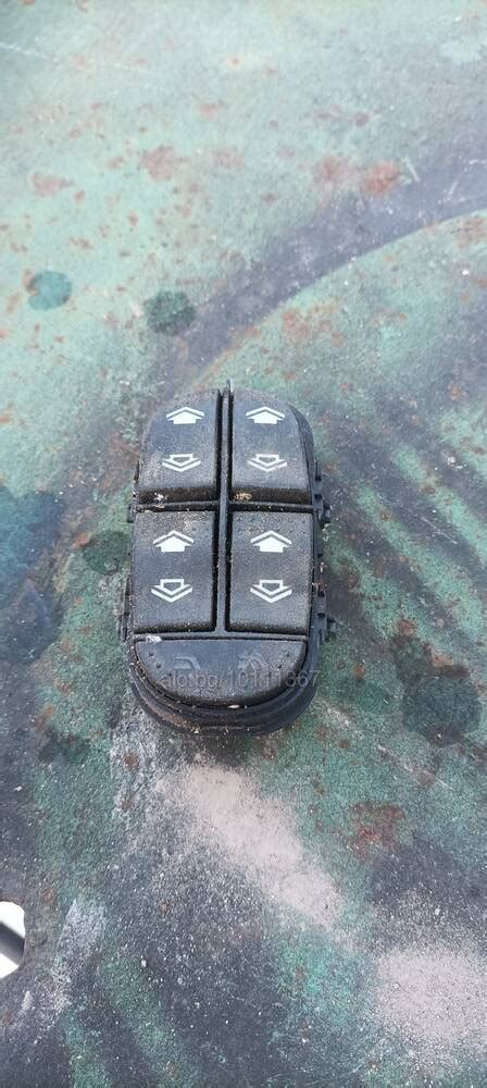 Бутони стъкла Фокус от шофьорска врата Ел авточасти Резервни части консумативи аксес