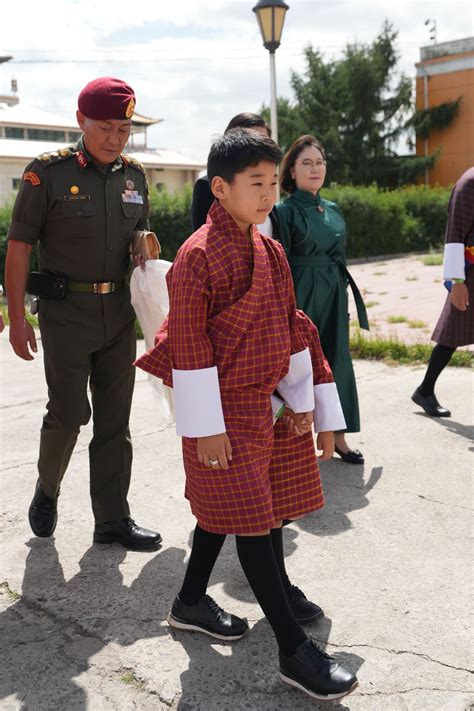 ФОТО Бутаны Хаант Улсын Цог Жавхлант Хаан Жигмэ Гэсэр Намжил Ванчук гэр бүлийн хамт