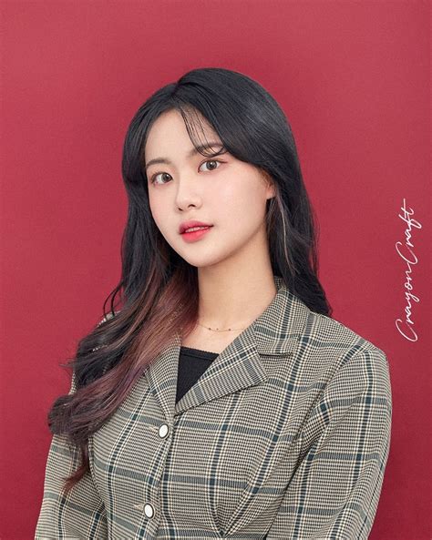 Picture Of Ji Yeon Kim