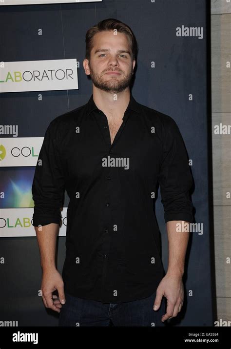 Los Angeles Ca Usa 6th Nov 2014 Tj Linnard At Arrivals For