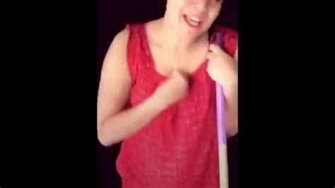 කෙල්ල යටසාය පිටින් ගේ වටේ දුවනවා ළමා සාරිය හොය හොයා Youtube