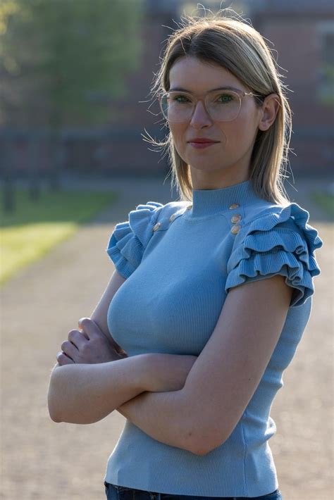 Фотографии на тему «Девушки Большими Сиськами — скачивайте бесплатные изображения высокого