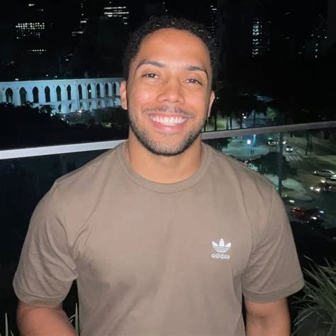 Hugo Stoco Hugostoco • Threads Say More