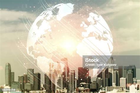 로스 앤젤레스 사무실 건물 배경 연결 및 통신 개념에 추상 그래픽 세계지도 홀로그램의 멀티 노출 0명에 대한 스톡 사진 및 기타 이미지 Istock