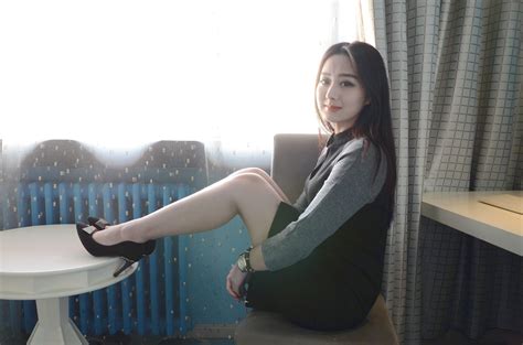 国模于子涵大尺度人体私拍套图