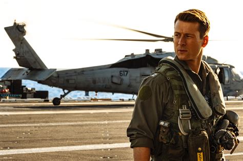 Glen Powell Based His Hangman ‘top Gun Maverick Call Sign On An