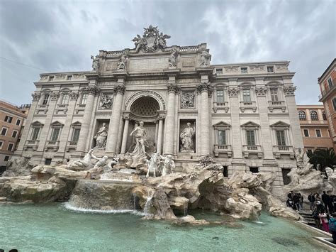 TREVI FOUNTAIN Noonans Get Lost
