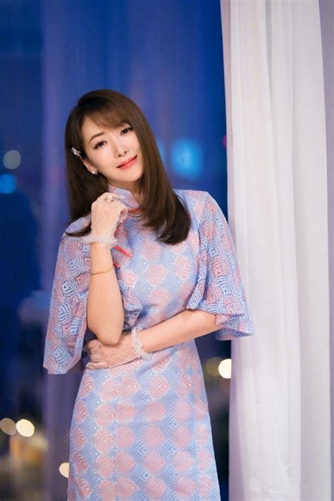 39岁的陈紫函，一身旗袍美出了新高度 倾城网