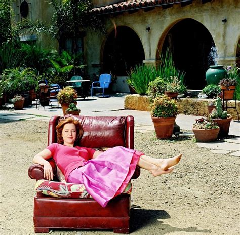 Gillian Andersons Feet Toes And Soles Hd Pictures Barefoot