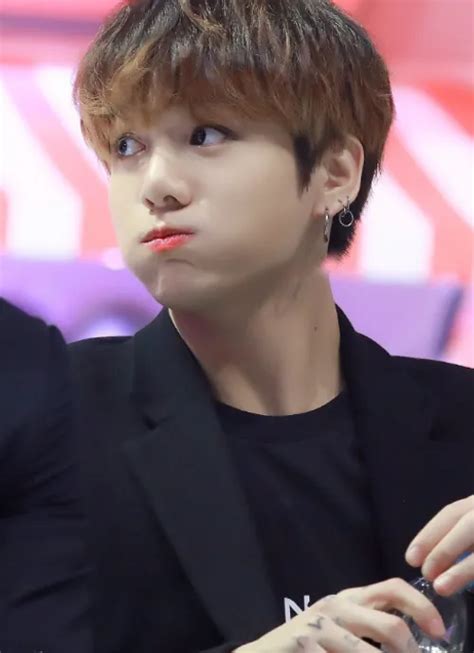 وانشات جونگ کوک بارداریییییی من برم کفه مرگمو بزارن عکس ویسگون