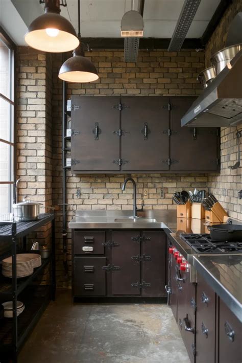 25 Stunning Small Brown Kitchen Cabinets Decor Ideas The Ivy Kitchen Blog