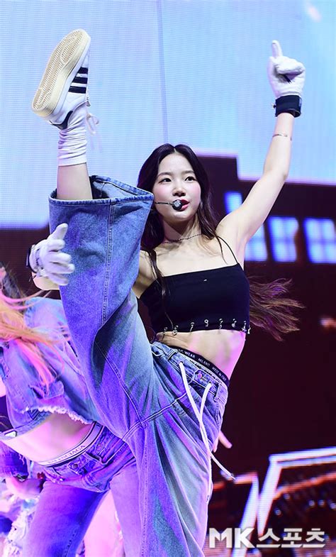카즈하 발레로 다져진 유연성 MK포토