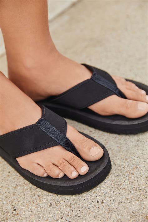 Taylor Hills Feet