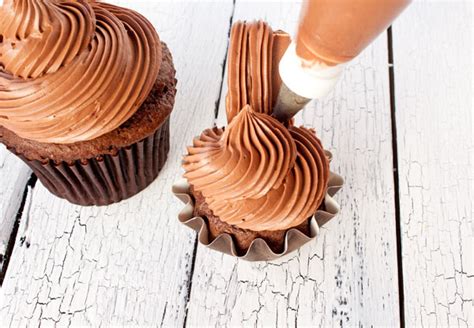 Cute Squirrel Cupcakes The Bearfoot Baker