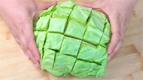包菜不要炒着吃了，把它做成包子，香香的还不腻，一家人吃美了！【食在小厨】 Youtube