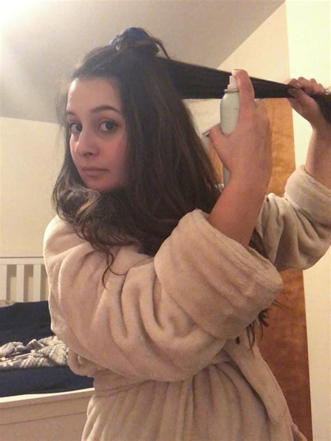 How To Use Dry Shampoo Correctly PS Beauty