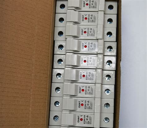 正泰熔断器底座rt28 63x 1p 2p 3p可配用熔断器rt28 63 R016