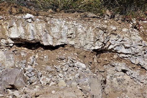 20200103 30 And 40 South Bella Vista Drive Sedimentary Caliche Layer