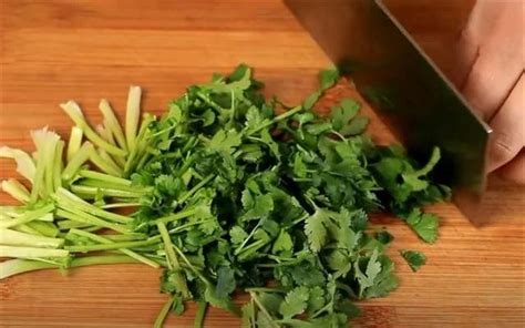 凉拌洋葱好吃不好做掌握这个诀窍吃着超过瘾饭店都买不到 6park