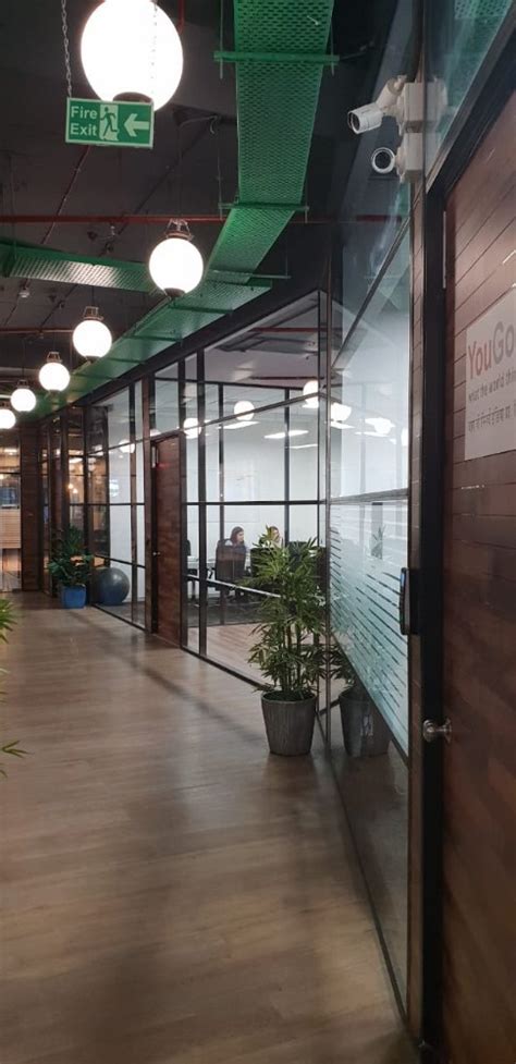 Decorative Grid Glass Office Cabin Partition Sizedimension Optional