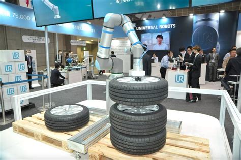 Universal Robots Launches New 30 Kg Collaborative Robot Automation International