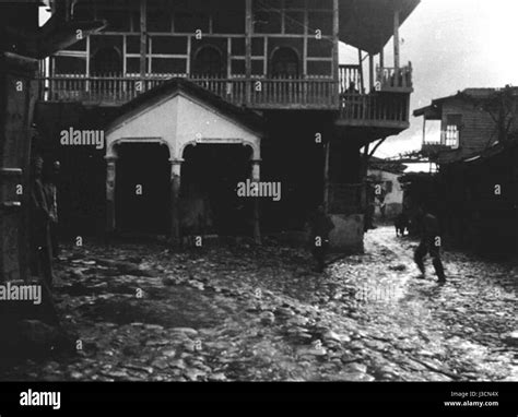 Gold Dinar Arab Black And White Stock Photos Images Alamy