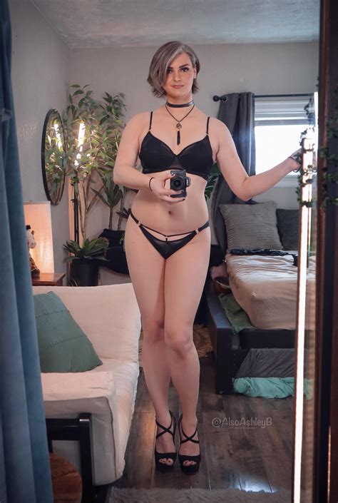 New Bikini Check 🖤 R Traps