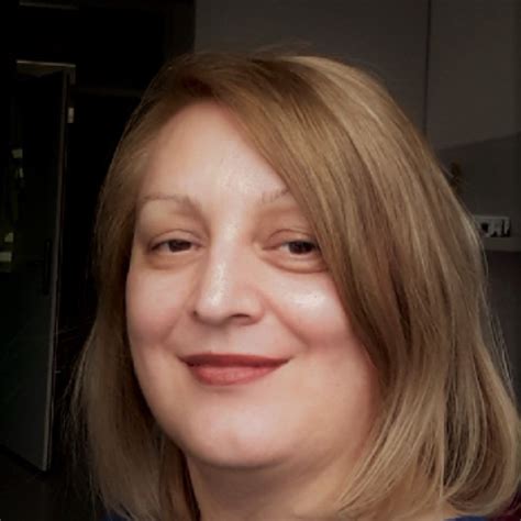 Azra Kadic Erzieherin Gymnasium Xing