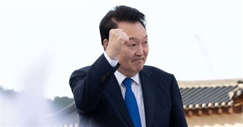 역대 최저치 기록 정말 심각한 윤 대통령 지지율 상황