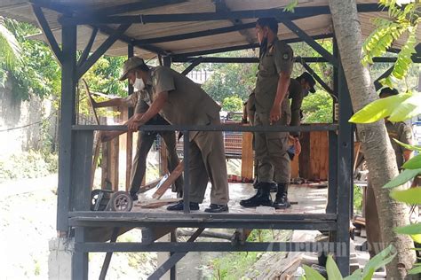 Penertiban Atribut Ormas Di Kota Tangerang Foto 4 1905527