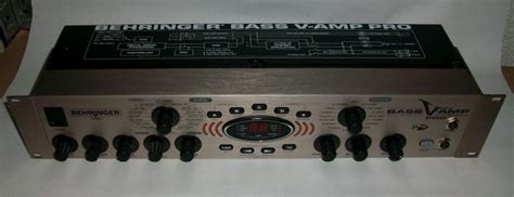 Behringer Vamp Pro Guitar I Bass Processor 550kn Svaki V Amp