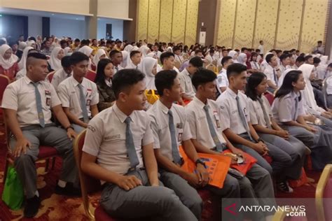 Siswa Smk Se Kota Pangkalpinang Ikuti Sosialisasi Pt Kemenhub Antara News