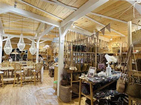 Photo Gallery ตำแหลกบ้านนอก อาหารอีสานในเรือนไทย ฝันสีจางที่กลายเป็นจริงของ วีนัส มีวรรณ์