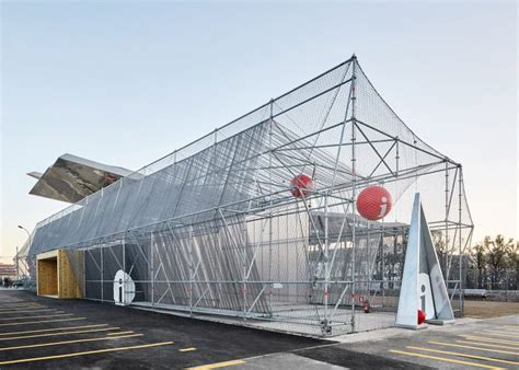 Peris Toral Arquitectes Uses Scaffolding To Create Temporary Pavilion