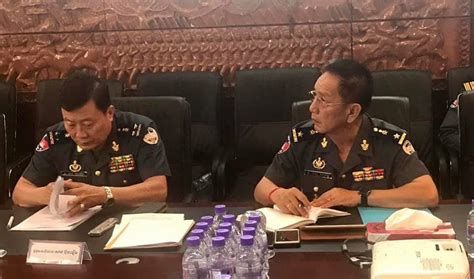 លោករដ្ឋមន្ត្រី យូ ស៊ុនឡុង រដ្ឋមន្ត្រីប្រតិភូអមនាយករដ្ឋមន្ត្រី និងនាយឧត្តមសេនីយ៍ វង្ស ពិសេន