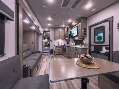 The Lineage Class C RV Is Meant To Herald A New Era For America S Grand Design RV Autoevolution