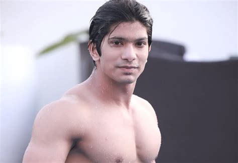 Shirtless Bollywood Men Hot Indian Fitness Model Cute Face Amazing Body