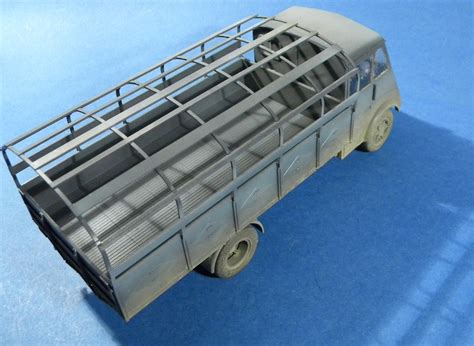 Renault AHN 9 011 — Postimages